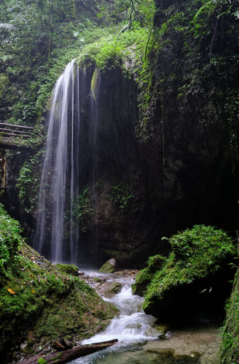 Qingcheng Mountain, Sichuan Province, China - fcracer.com