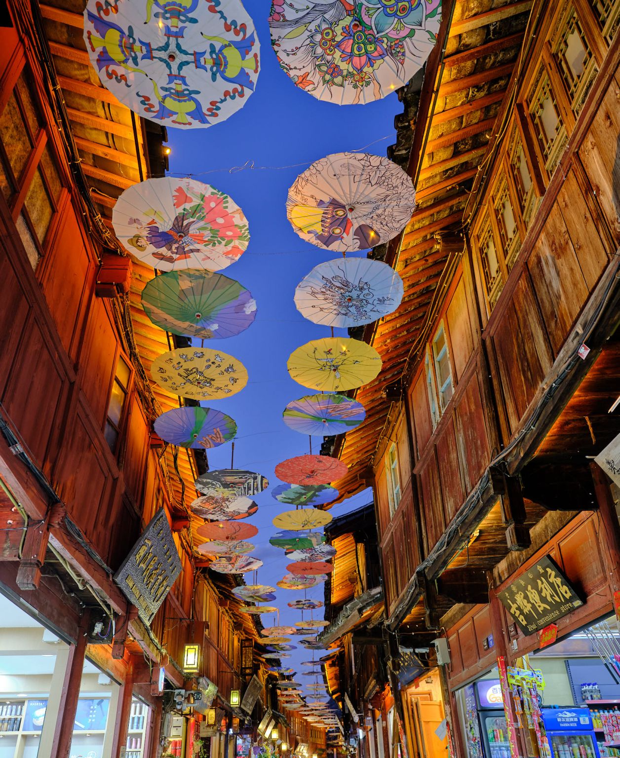 Dayan Ancient Town, Lijiang, Yunnan Province, China - fcracer.com